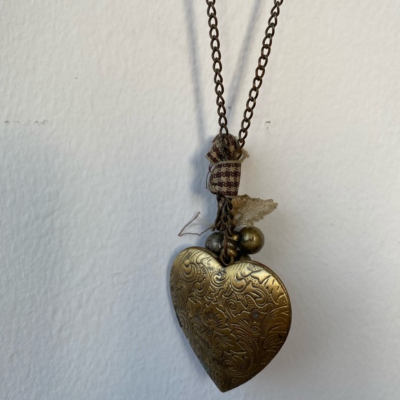 Jewelry | Gold Heart Locket | Poshmark